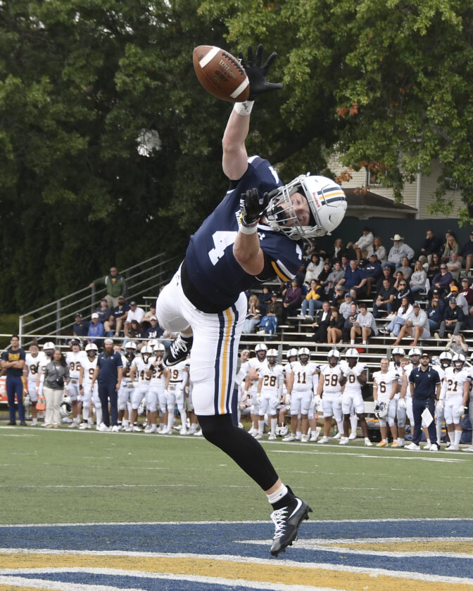 Lycoming drops 27-24 home opener in football to TCNJ | News, Sports ...
